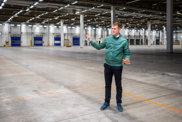 HOK-Elanto rakentaa Vantaalle jättimäisen, yli 100 robotilla ...